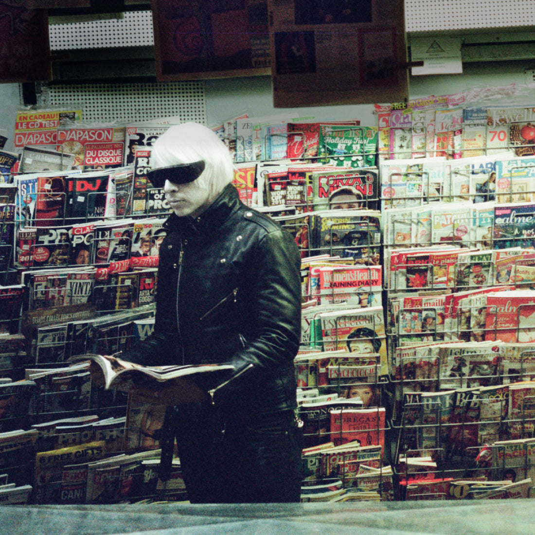 Drab Majesty - Modern Mirror White & Black Smash Vinyl – Las Dunas Records